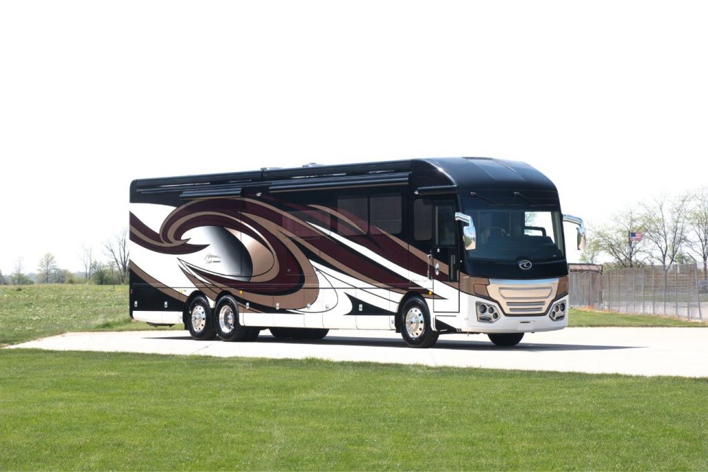 American Coach RV: Spotlight | National Indoor RV Centers