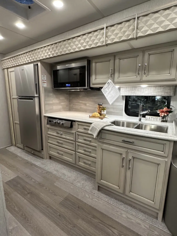 2024 Newmar Bay Star RV Tour with Angie Morell - National Indoor RV ...