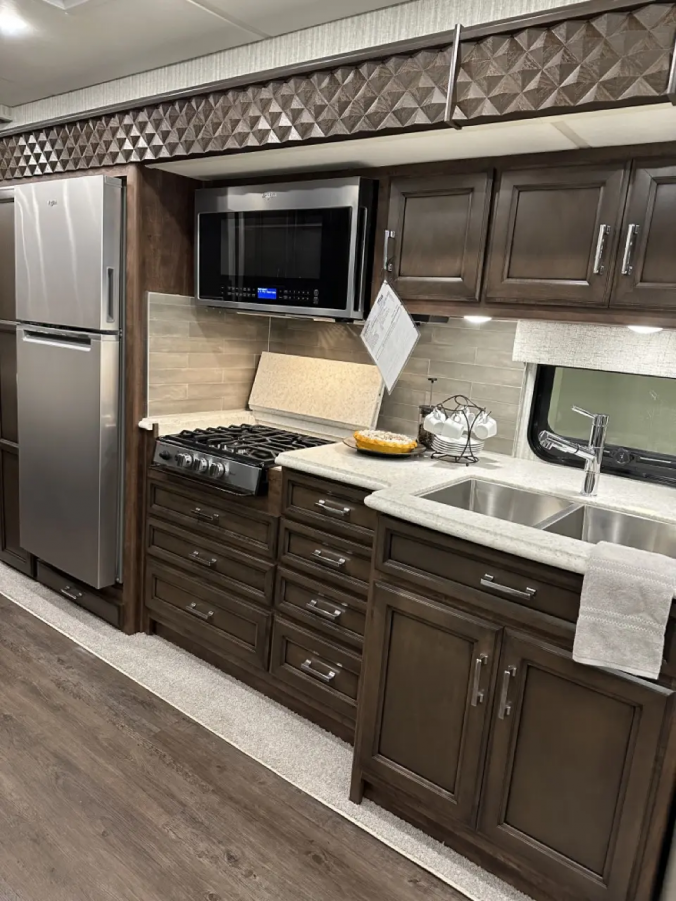 2024 Newmar Bay Star RV Tour with Angie Morell - National Indoor RV ...