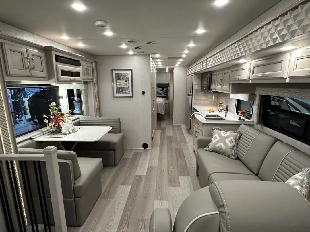 2024 Newmar Bay Star RV Tour with Angie Morell - National Indoor RV ...