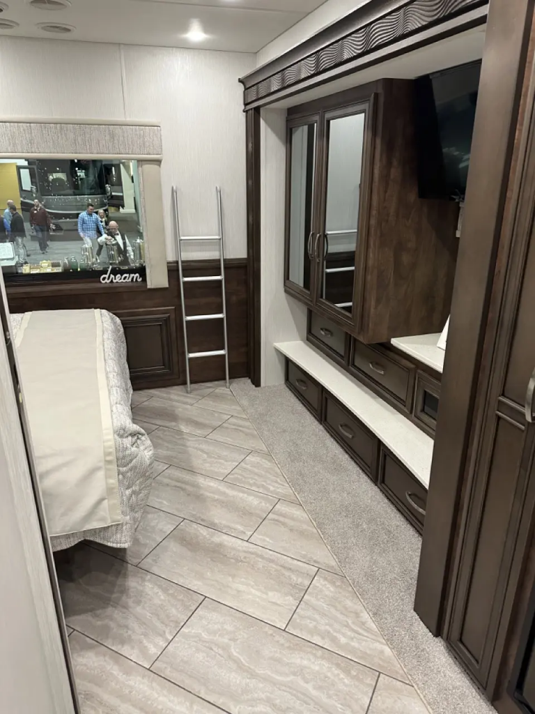 2024 Newmar Bay Star Sport RV Tour with Angie Morell - National Indoor ...