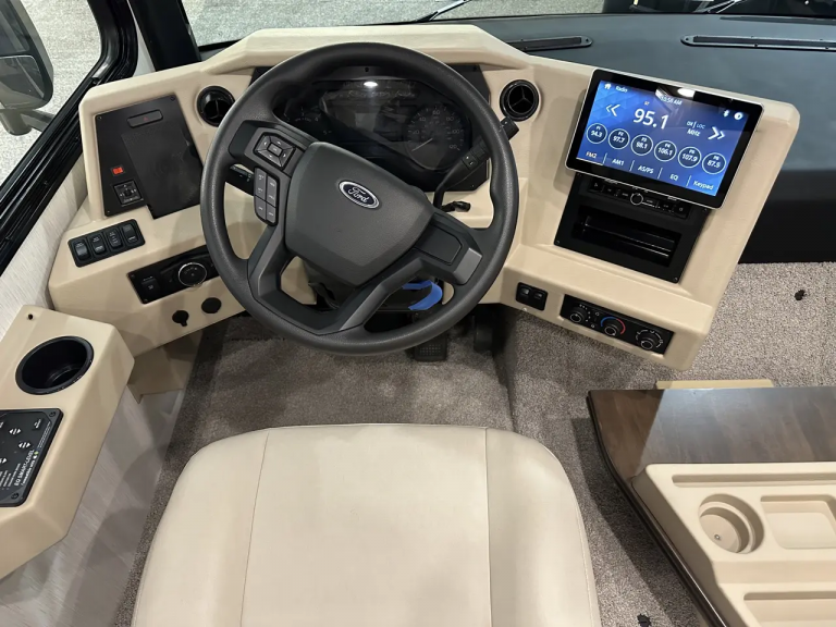 2024 Newmar Bay Star Sport RV Tour with Angie Morell - National Indoor ...