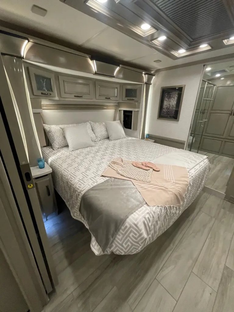 2024 Newmar Dutch Star RV Tour with Angie Morell - National Indoor RV ...