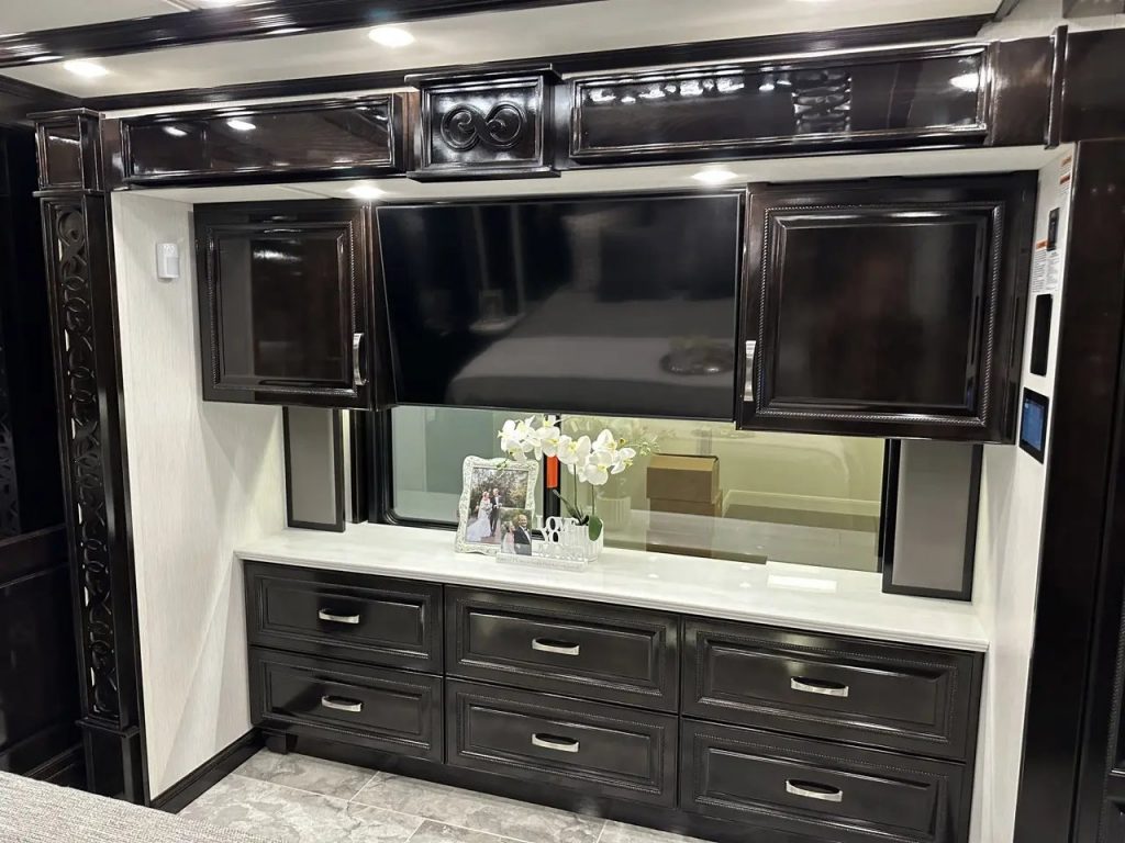 2024 Newmar Essex RV Tour with Angie Morell - National Indoor RV ...