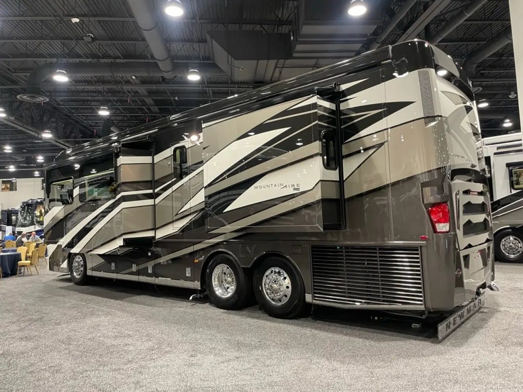2024 Newmar Mountain Aire RV Tour with Angie Morell - National Indoor ...