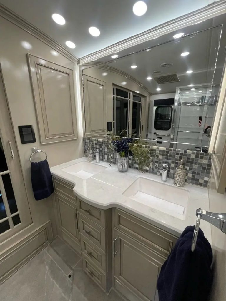 2024 Newmar Mountain Aire RV Tour with Angie Morell - National Indoor ...