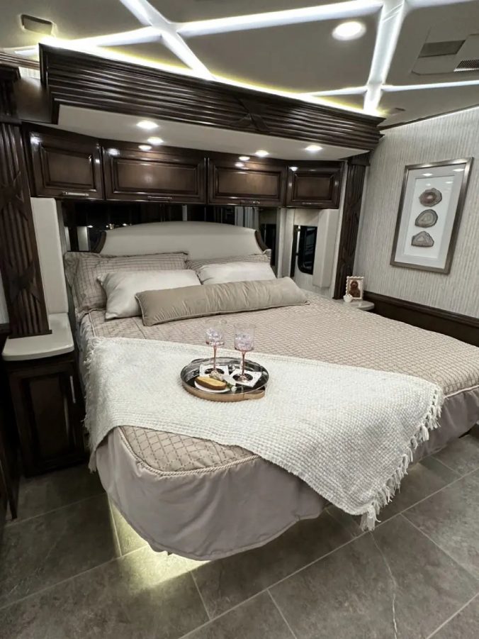 2024 Newmar Mountain Aire RV Tour with Angie Morell - National Indoor ...